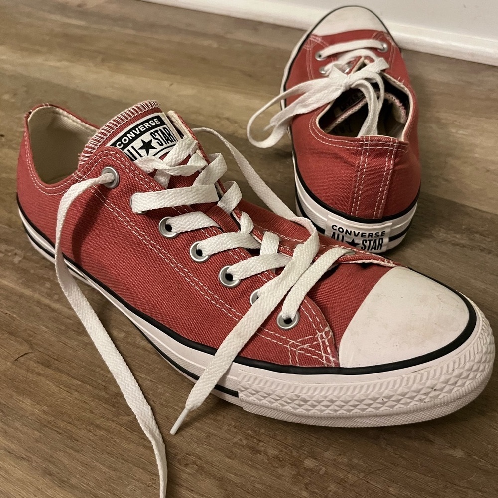Red Converse Sneakers - Gem